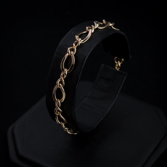 Vintage | Jewelry | Vintage 8k Yellow Gold Twisted Infinity Oval Figaro ...